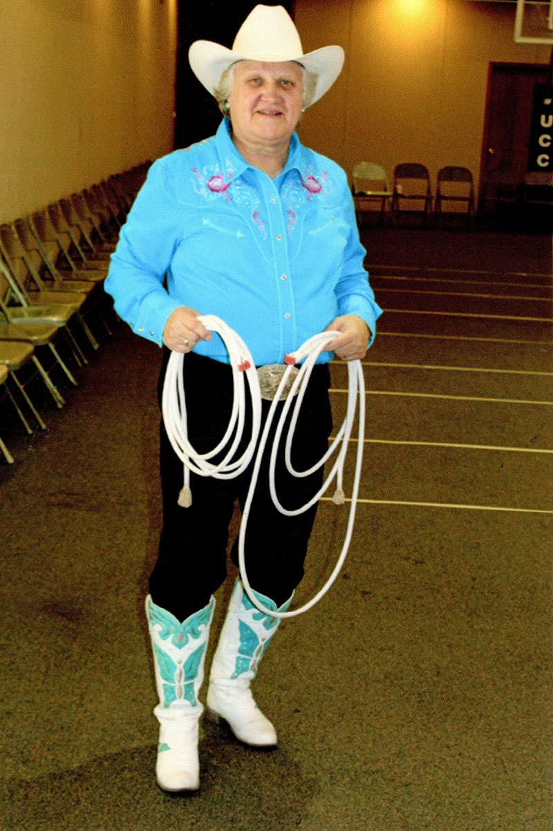 Joan Wells Trick Roper – Trick & Fancy Rope Spinning